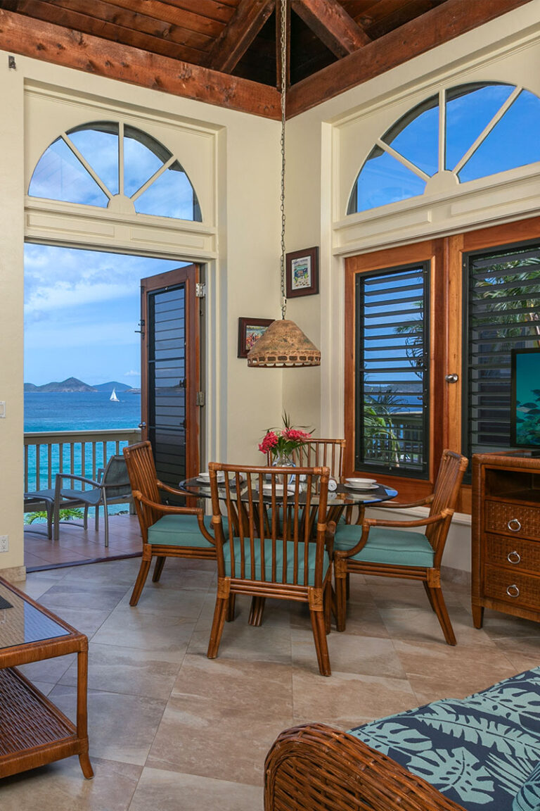 Resort - Gallows Point Resort
